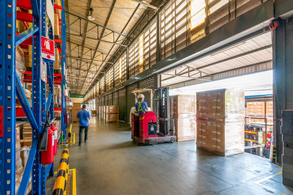 Transloading and Cross Docking - Mantoria